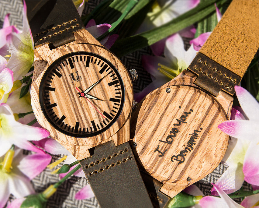 Make a thank you note with engraved wooden watches